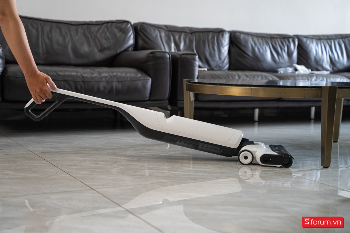 Trên tay máy hút bụi cầm tay Roborock Flexi Lite